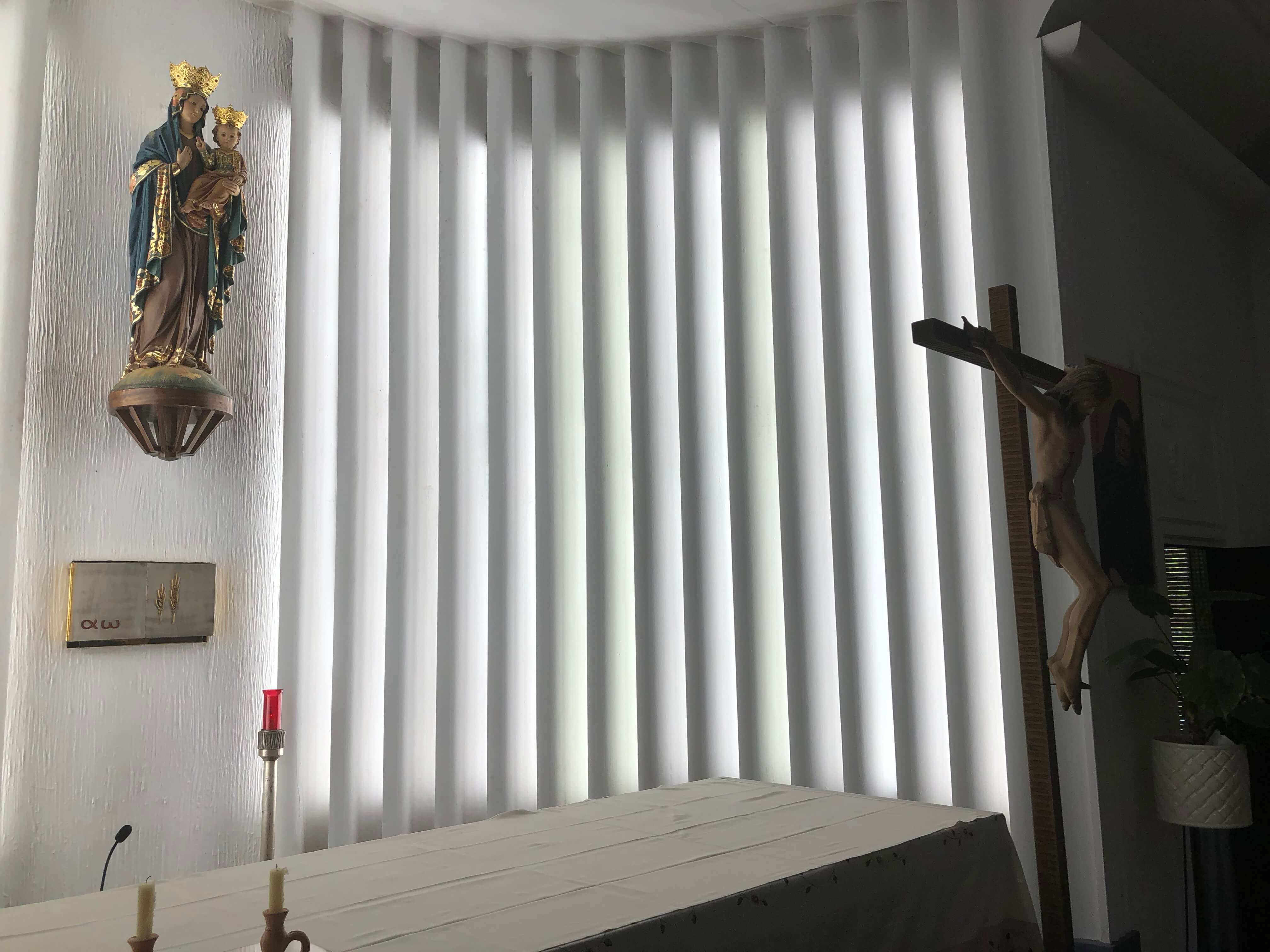 Iluminación LED en capilla Colegio Pureza de María | Inel